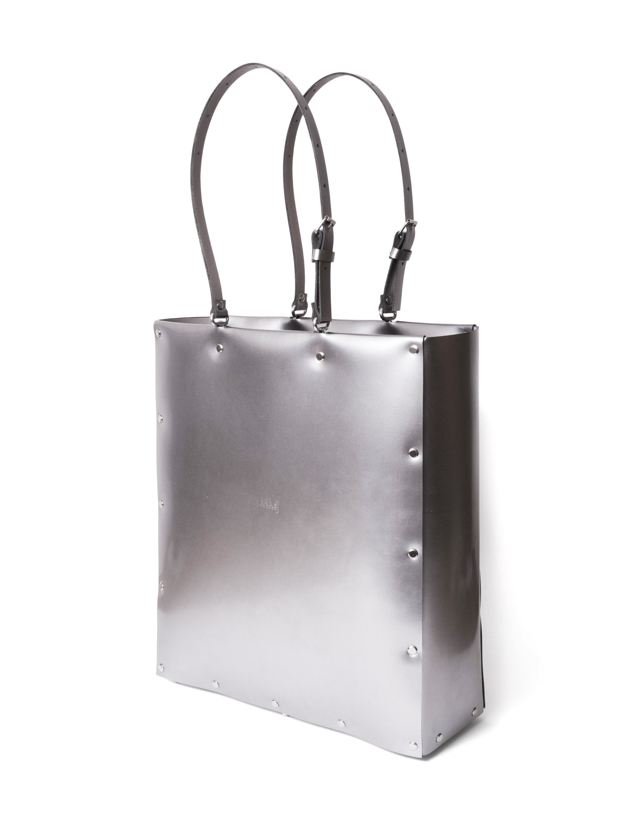 NEW ARRIVALS – Niels Peeraer